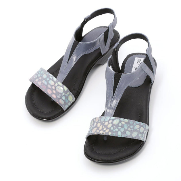 סנדלים וכפכפים – נעלי קלאסיק